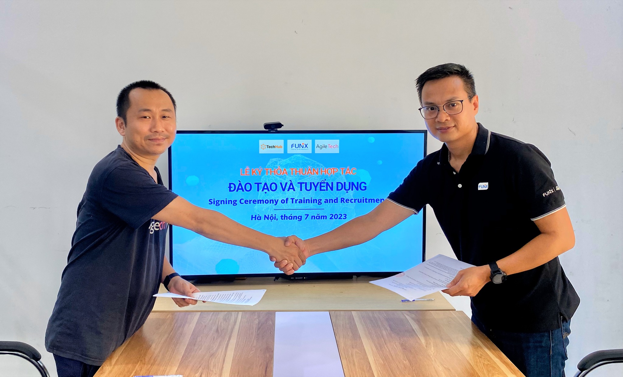 Congratulations on the Cooperation between AgileTech Vietnam and FUNiX - AgileTech Vietnam